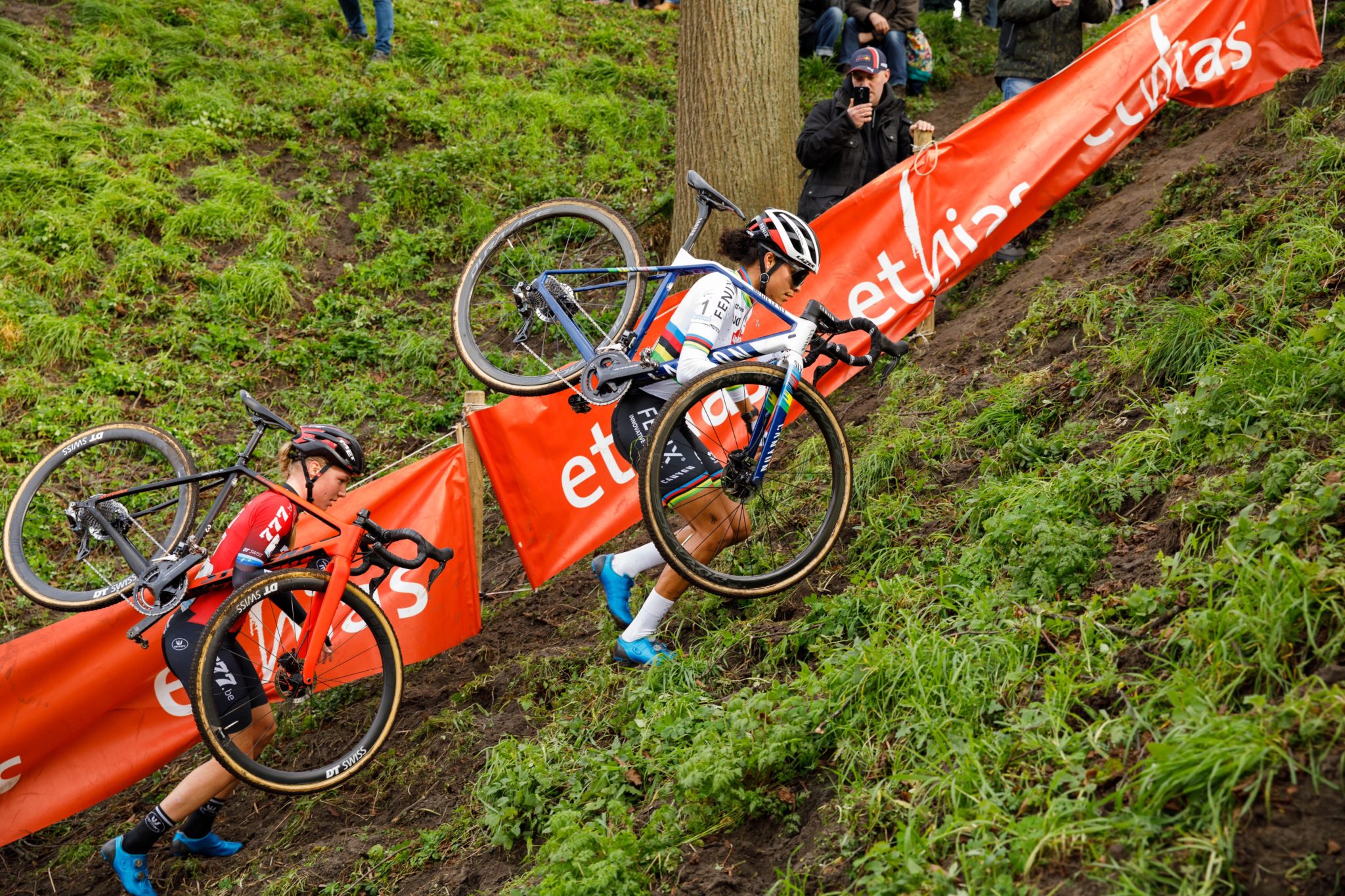 Cyclo-cross : des primes de plus en plus égales entre les femmes et les ...