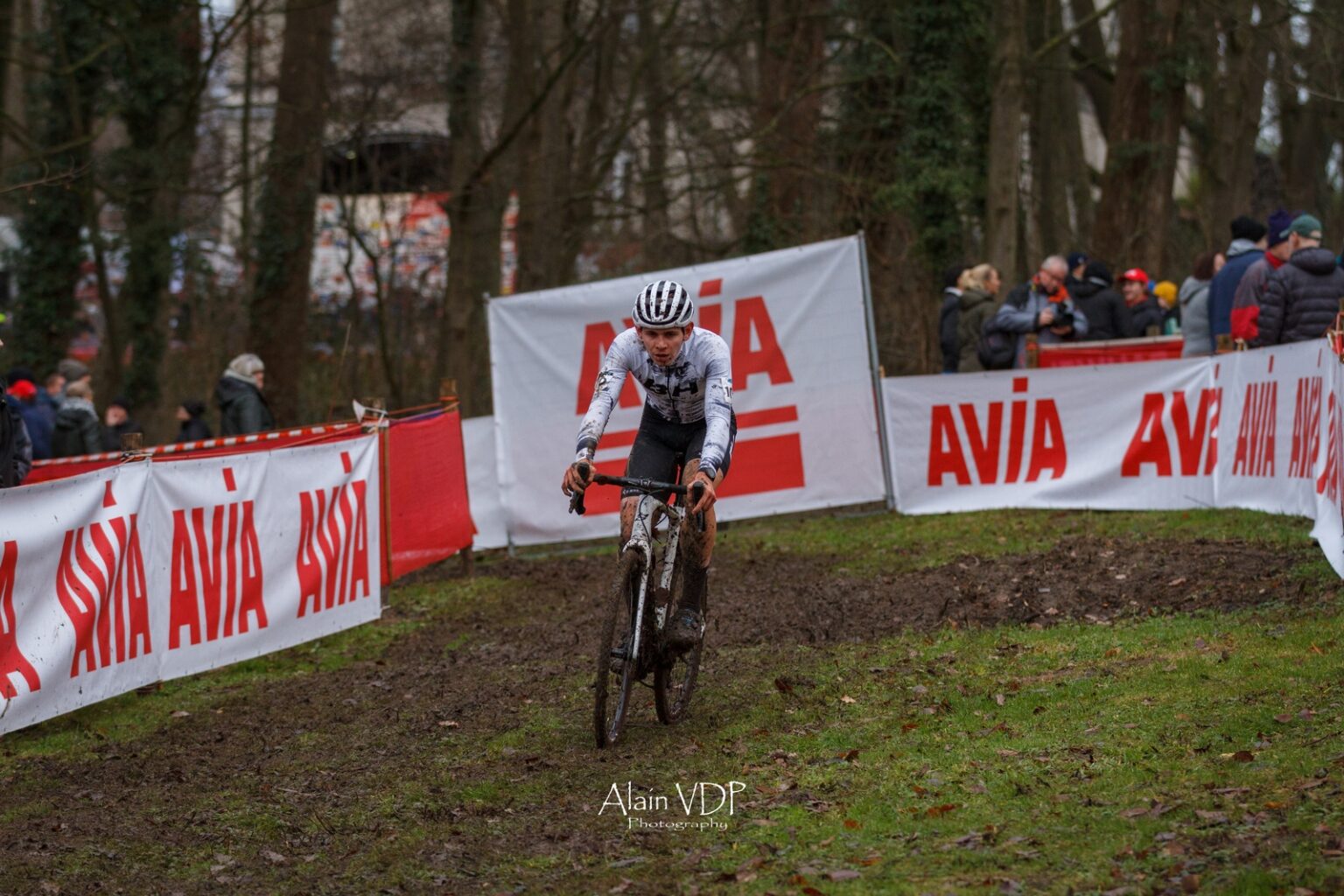 Coupe du monde de cyclo-cross à Gavere : les photos des chocs de géants ...